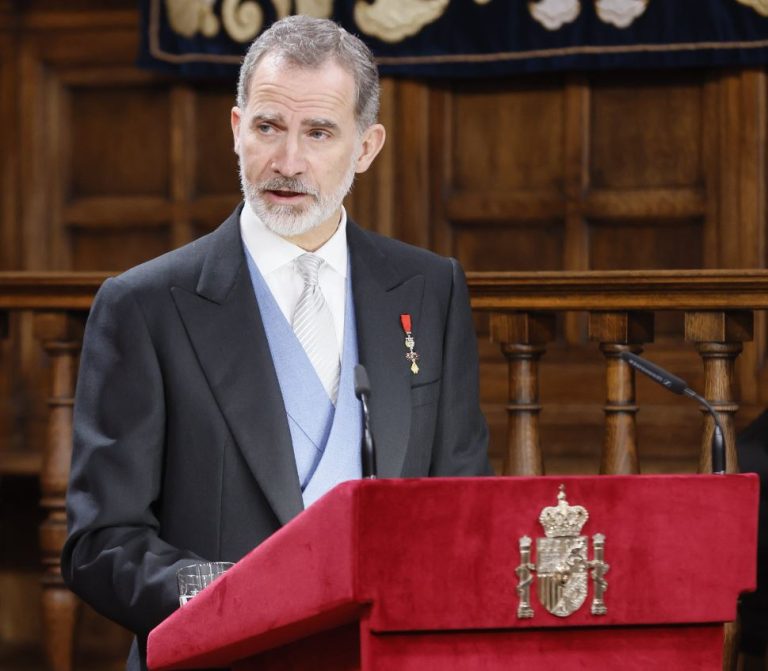 All About The King Of Spain - Dave In Spain