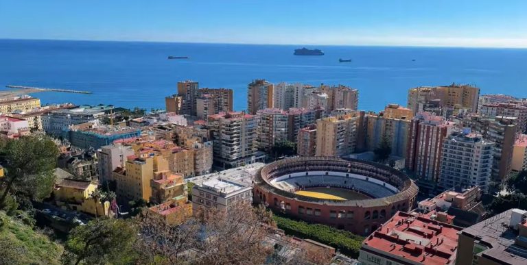 October Weather in Malaga: What to Expect (Sunshine With a Side of ...