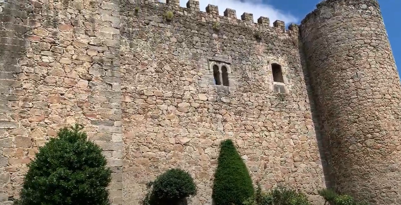 Castillo de Arenas de San Pedro: The Castle of the Sad Countess - Dave ...